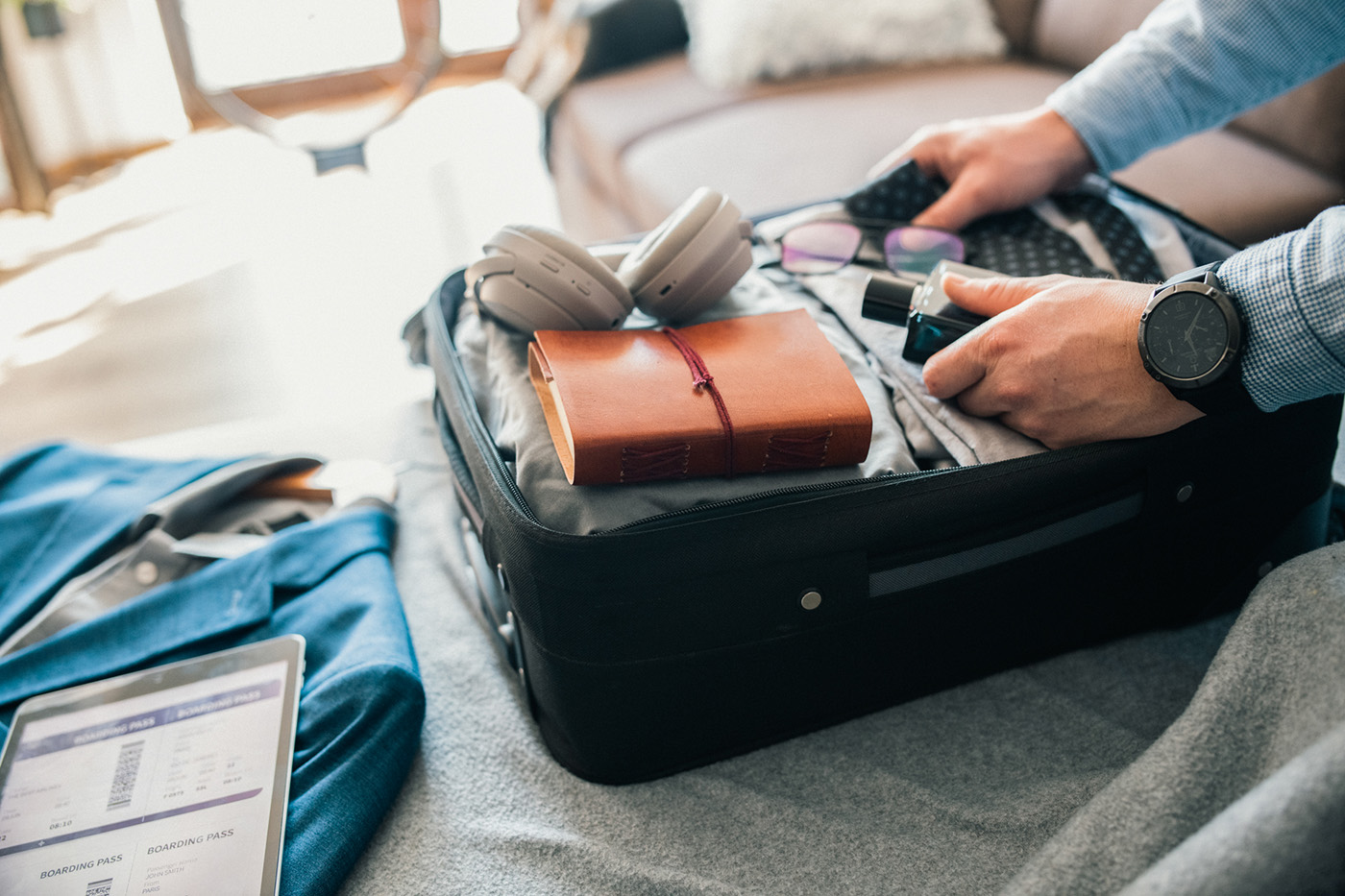 The ultimate business travel packing checklist | Amex GBT